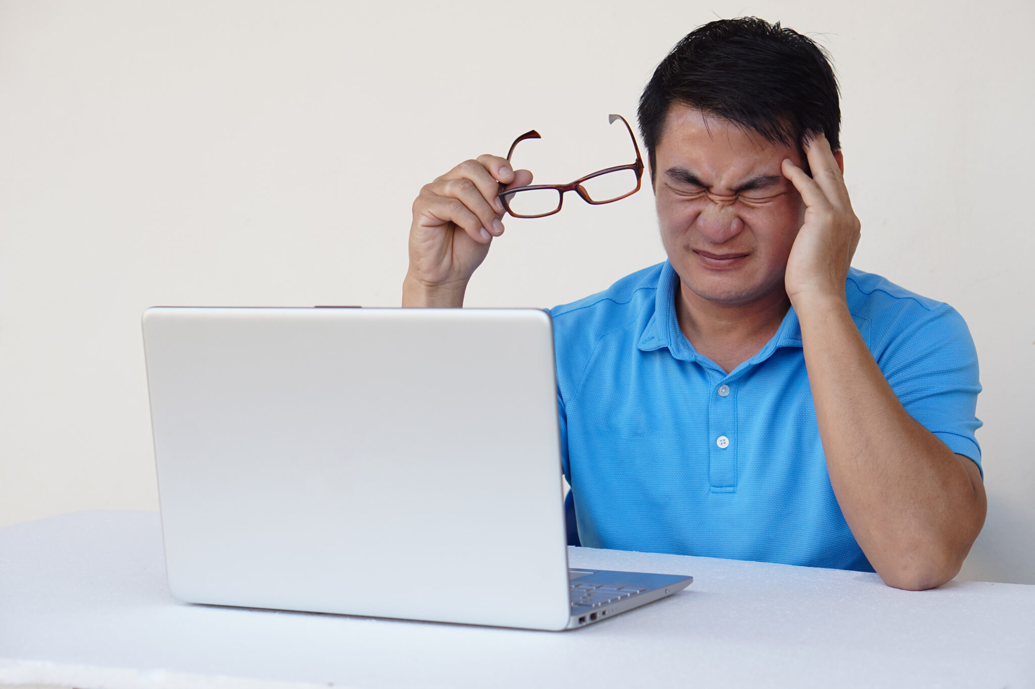 Blue Light Effects & Eye Protection Tips, Thind Eye Hospital